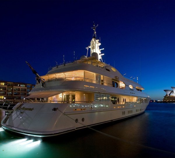 Yacht LA MASQUERADE, Amels | CHARTERWORLD Luxury Superyacht Charters